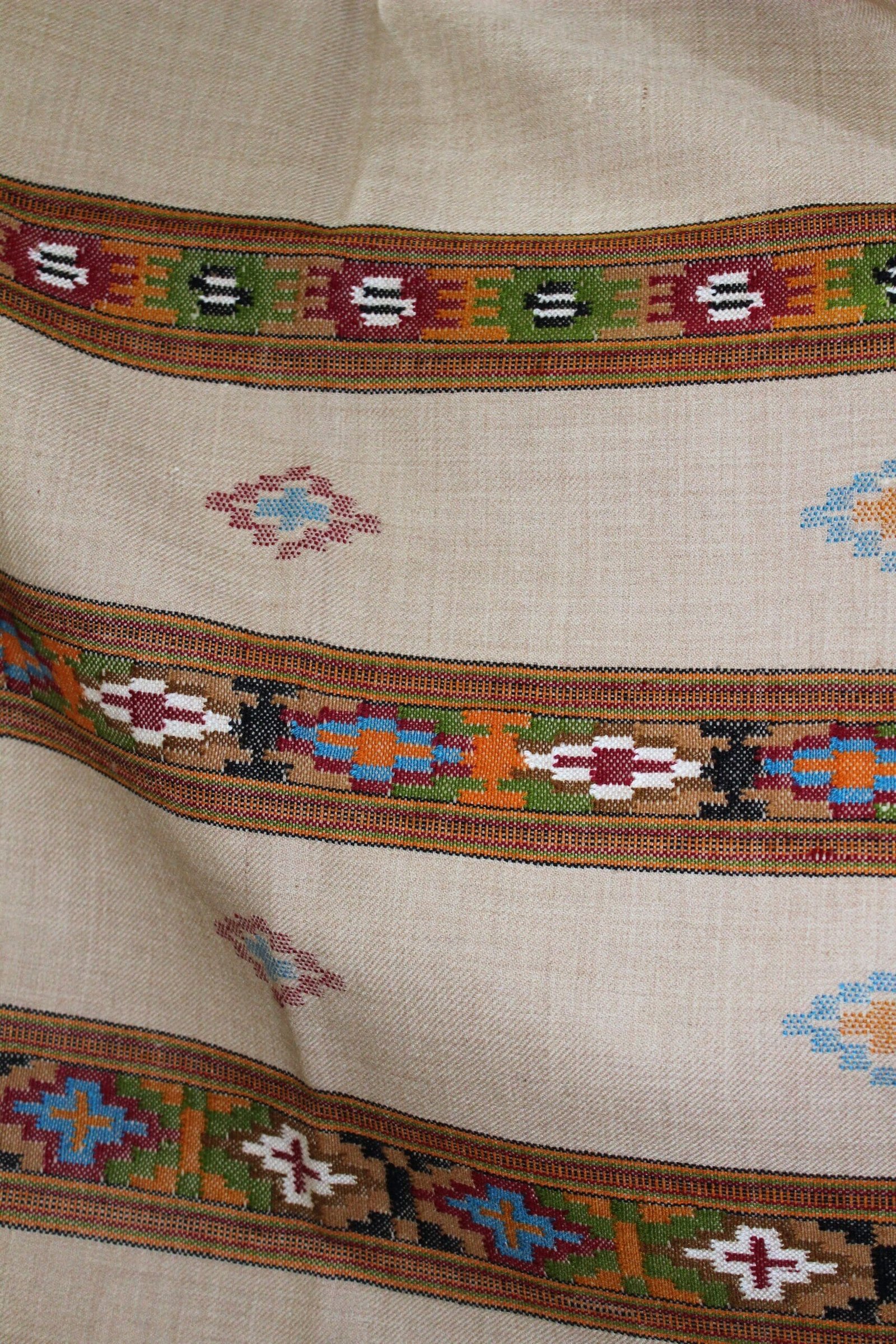 Cream 3 Patti Kullu Shawl - HimalayanKraft