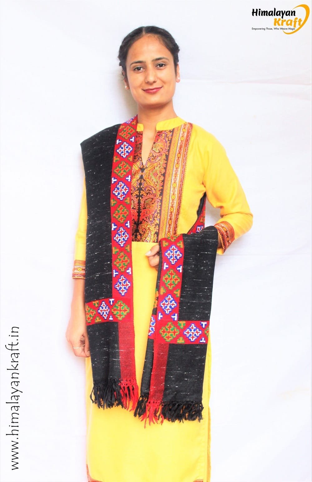 Kullu Handloom Mor Panja Design Pure Wool Stole - Black MS