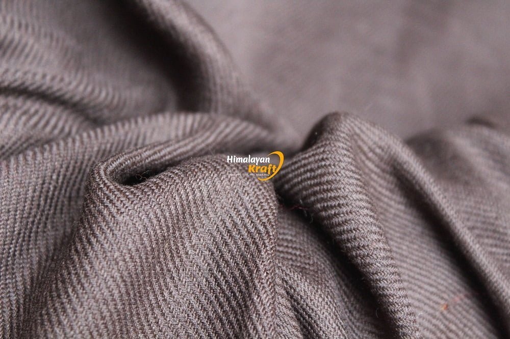 Winter Warmth: Pure Wool Kullu Handloom Stole